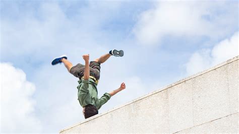 Research How Risky Behavior Spreads Research How Risky Behavior Spreads