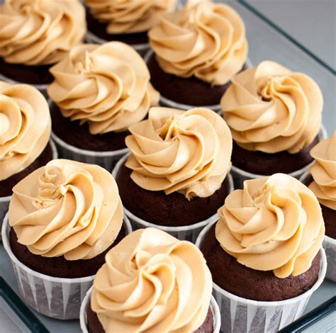 Cream Cheese Frosting Without Butter Easy 2 Ingredient Recipe