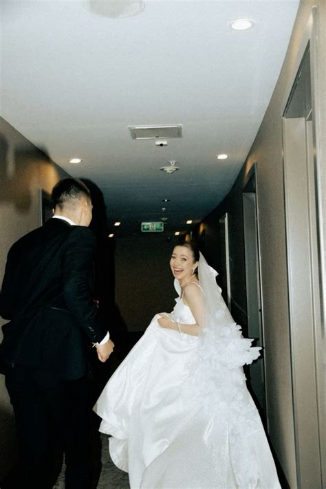 🫀🤞🏻 в 2025 г Свадебные идеи Свадебный образ Свадебное платье со шлейфом