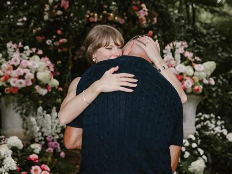 Nfl 2025 Taylor Swift And Travis Kelce Announce Engagement Kansas