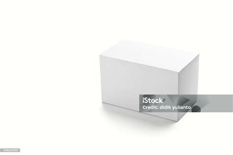 빛 회색 배경에 사실적인 평면 광장 골판지 패키지 상자 모형 3d 렌더링 디자인에 적합한 모형 템플릿을 사용할 수 있습니다 0