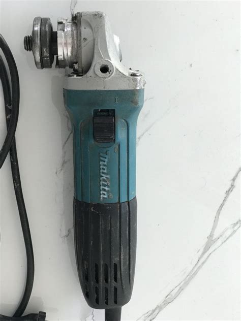 Болгарка оригінал Makita GA5030R. З Німеччини.В гарному робочому стані ...