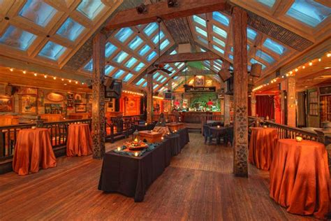 Ultimate Vegas Wedding Venue Guide House Of Blues And Foundation Room