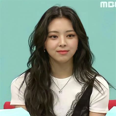 Pin On ITZY Itzy Girls In Love My Girl