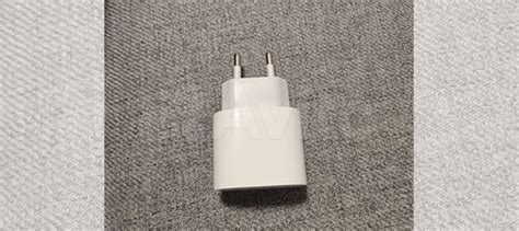 Сетевое зарядное устройство Apple mhje3ZM/A белый купить в Москве ...