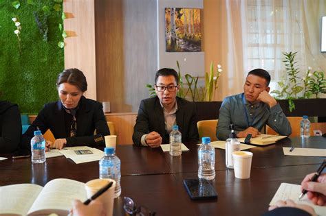 ЭРҮҮЛ МЭНДИЙН СЭТГҮҮЛ ЗҮЙГ ХӨГЖҮҮЛЭХЭЭР СЭТГҮҮЛЧИД НЭГДЛЭЭ