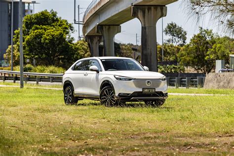 Honda Cr V Vs Honda Hr V Comparison Carexpert