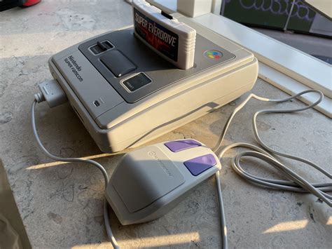 Mouse R Snes