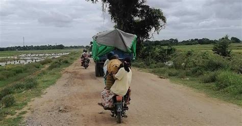 Bbc Burmese ရေဦး ခင်ဦးနဲ့ ဒီပဲယင်းဘက်က ရွာတွေကို စစ်တပ်က