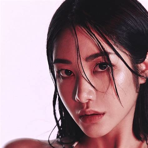 불꽃여자 최하린 ️‍🔥🇰🇷 On Instagram 눈빛 맛집 인정 🔥 보정본대기중 바디프로필 크로마스튜디오