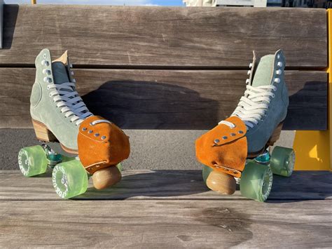 Tortie Nails Look So Nice In The Sun Rnails