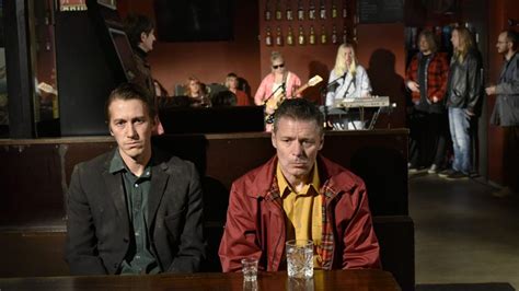 Fallen Leaves Estreno reparto y tráiler de la película de Aki Kaurismäki Vogue