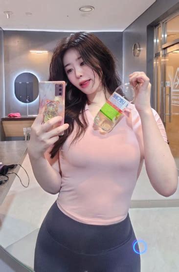 맥심 플러스사이즈 모델 컨테스트 24번 누나 치지직 에펨코리아