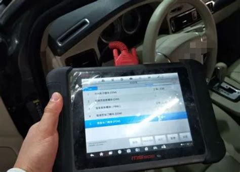 灯泡一样的故障灯是什么意思 有驾