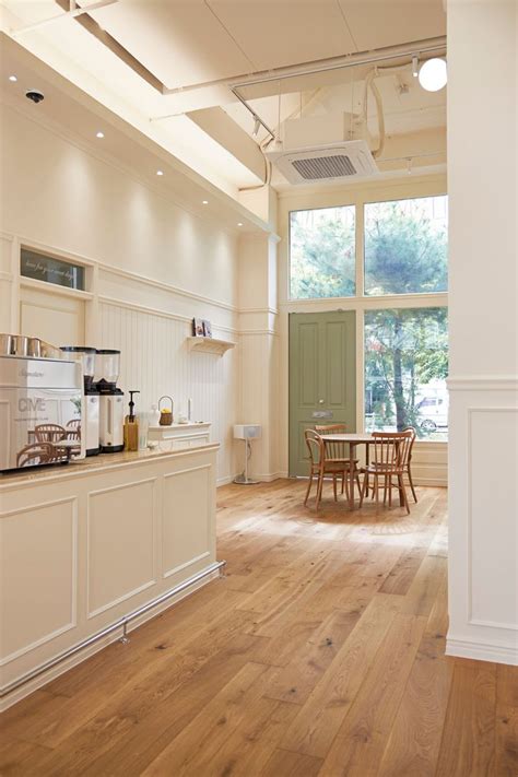 화이트우드톤 따뜻한 분위기의 23평 김포 카페인테리어 추천