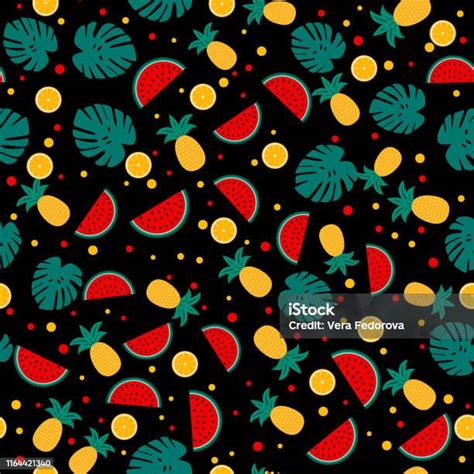 수박 파인애플 야자수 잎이 검은 색으로 여름의 매끄러운 패턴 계절 벡터 배경입니다 포스터 카드 배너 전단지 스티커 직물 옷으로