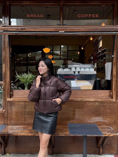 한소희 패딩 휠라 플로우 다운 초코 에샤페초코 코디 겨울 여자패딩 추천 네이버 블로그