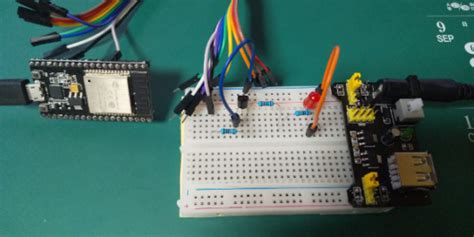 esp32からトランジスタ経由でlチカしたら困った件（別電源） いしのなかにいる ：工兵のラボ
