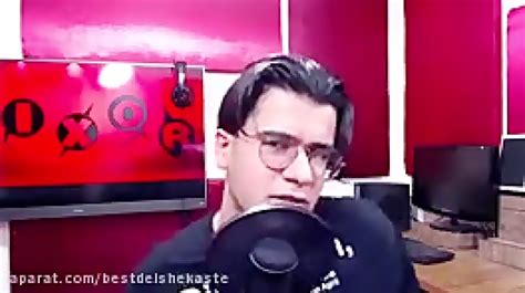 درباره مومو