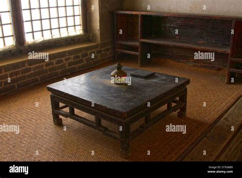 Traditional Chinese Style Furniture Kang Table In Chinese Rural