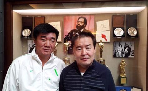 МАН ын бүлгийн дарга Г Занданшатарыг эргэжээ