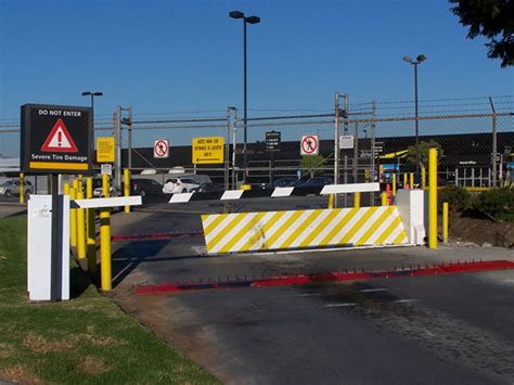 66 바닥 부착 바리케이드tw2015 3~46미터 차단 Surface Mounted Barricade 테러방지 바리케이드 위너기술 인력 및 차량통제시스템