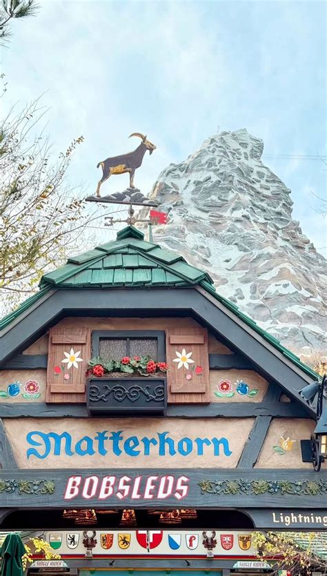 Matterhorn Bobsleds Disneyland Matterhorn Disneyland At Night