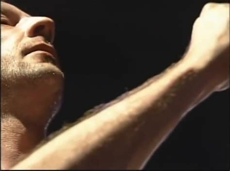 S Rocker Gets Naked Thisvid Com