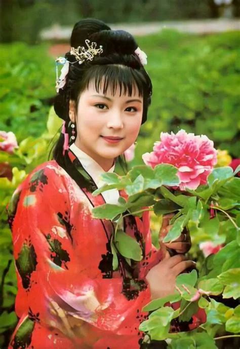 八七版红楼梦史湘云剧照 哔哩哔哩