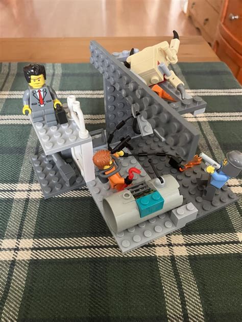 Updated My Half Life Lego Set Added A Vent And A Gman Minifig R Halflife