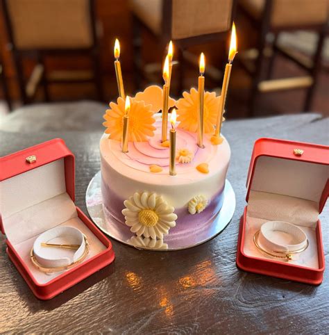 Javad Javadi ‎عشقم تولد مبارک همسرم تنها کسی بود که از اولین لحظه پر