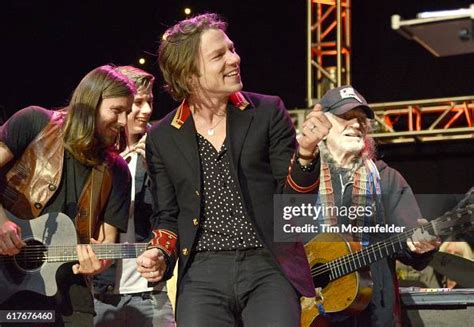 Lukas Nelson Matt Schultz And Willie Nelson Perform During The 30th News Photo Getty Images