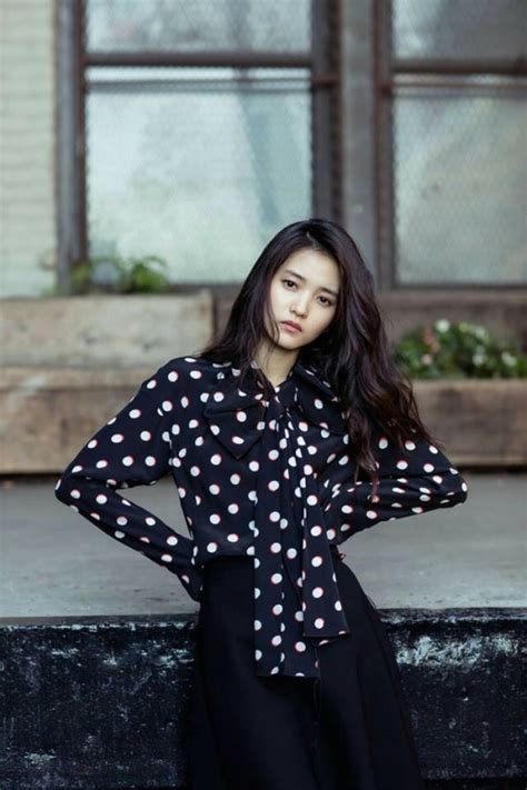 더쿠 어제 뉴욕에서 귀국하는데 안경 쓰고 입국하는 김태리ㅠㅠㅠㅠ