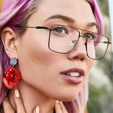 Finding Your Ideal Titanium Eyeglass Frames