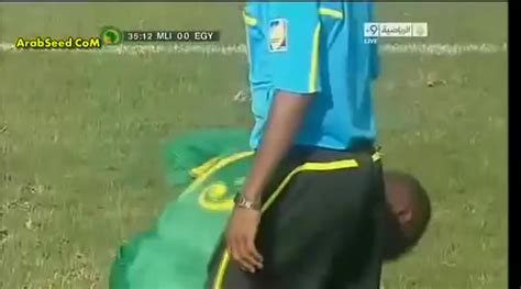 Soccer Player Pissing In Public Thisvid Com