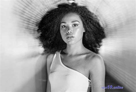 Ruby Barker Nude Sexy Photos