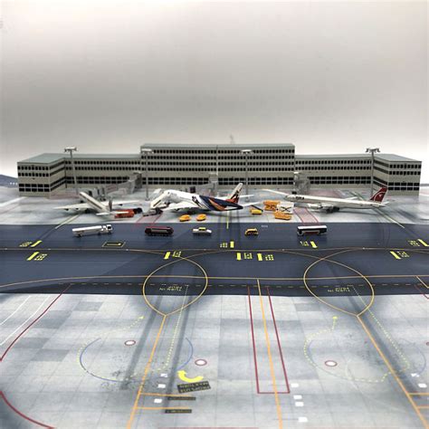 Airport Ground Vehicle Terminal Bridge Command Tower รันเวย์ Light