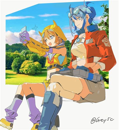 Optimus Prime Bumblebee Optimus Prime And Bumblebee Transformers