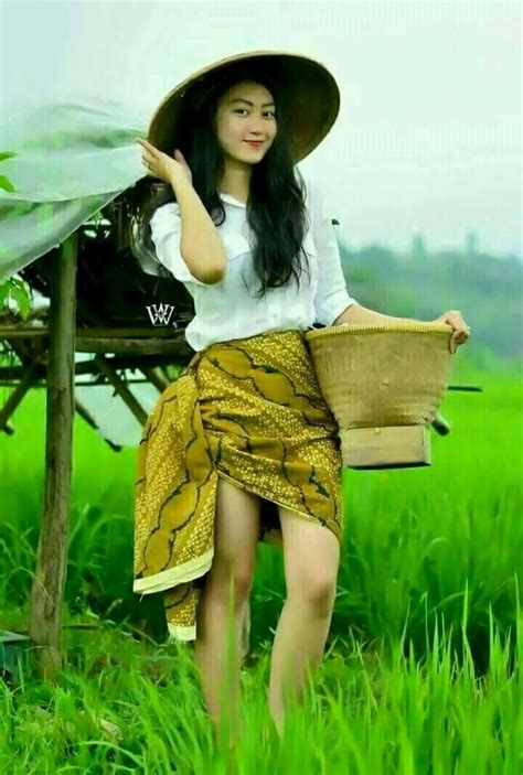 Menikmati Hujan Dan Kenikmatan Bersama Keponakan Di Sawah Kumpulan