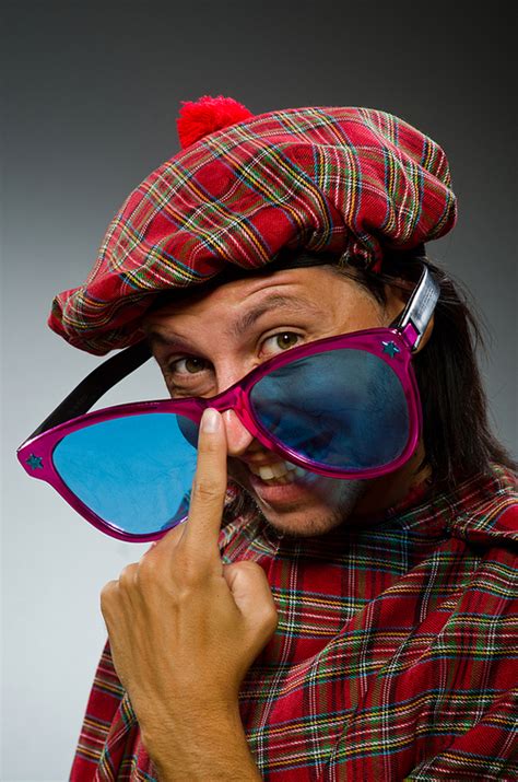 Funny Scotsman In Traditional Clothing 유토이미지 상세페이지 베이직샵 사진