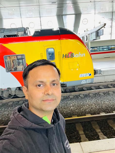 Raghav Tripathi On Linkedin Onstage Techmeetup