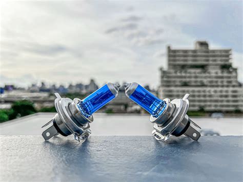 หลอดเดิมแสงเหลืองไม่สว่างใช่ไหม ‼️ท้าให้ลอง เปลี่ยนเป็นหลอดแสงขาว‼️ 💡halogen Upgrade แสงขาว 6000