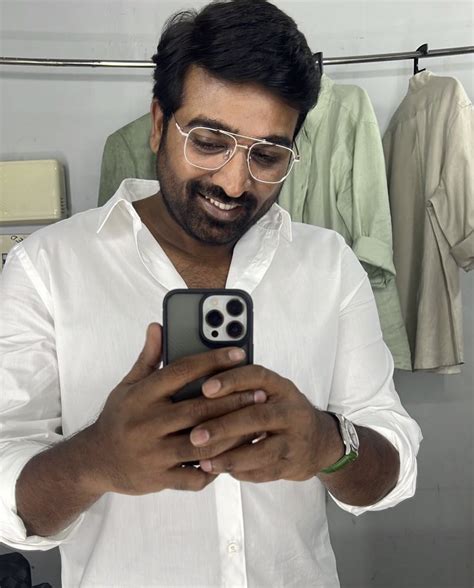 세투 셀피 왜이렇게 잘 찍지ㅋㅋㅋㅋㅋㅋ원래 얼굴만 나오는 게 셀피 아닌가 진짜 새롭네 Always Alwaysrclove