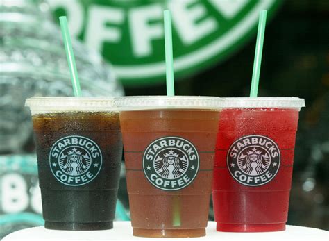 Starbucks Says Theyll Drop Plastic Straws By 2020 Iheart