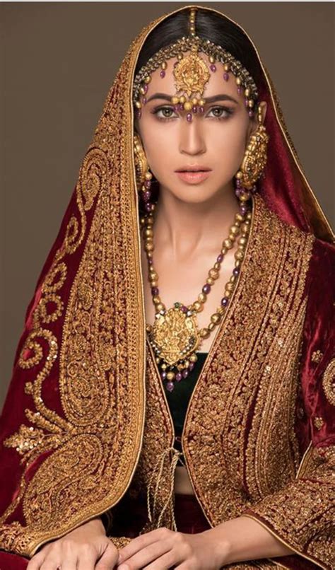 Pin De Samina Najeeb En S2