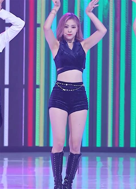 Ryujin Itzy Body Goals Curvy Backless Homecoming Dresses Kpop Fashion Outfits