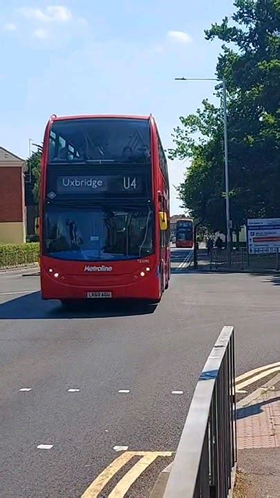 Metroline Enviro 400s Lk60 Agu And Sn09 Cgf Youtube