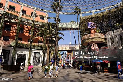 Universal Citywalk Hollywood Photos And Premium High Res Pictures