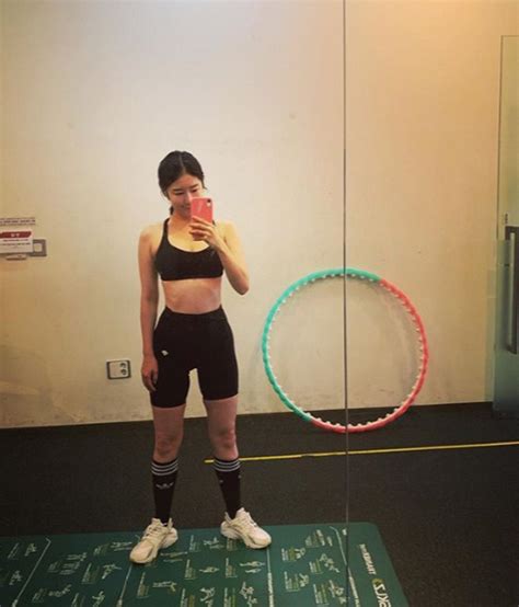 사유리 섹시한 브라탑에 운동중 언니가 왜 이럴까