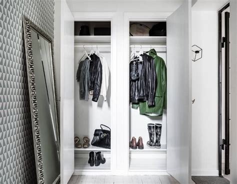 Гардеробная вешалка для верхней одежды 82 фото